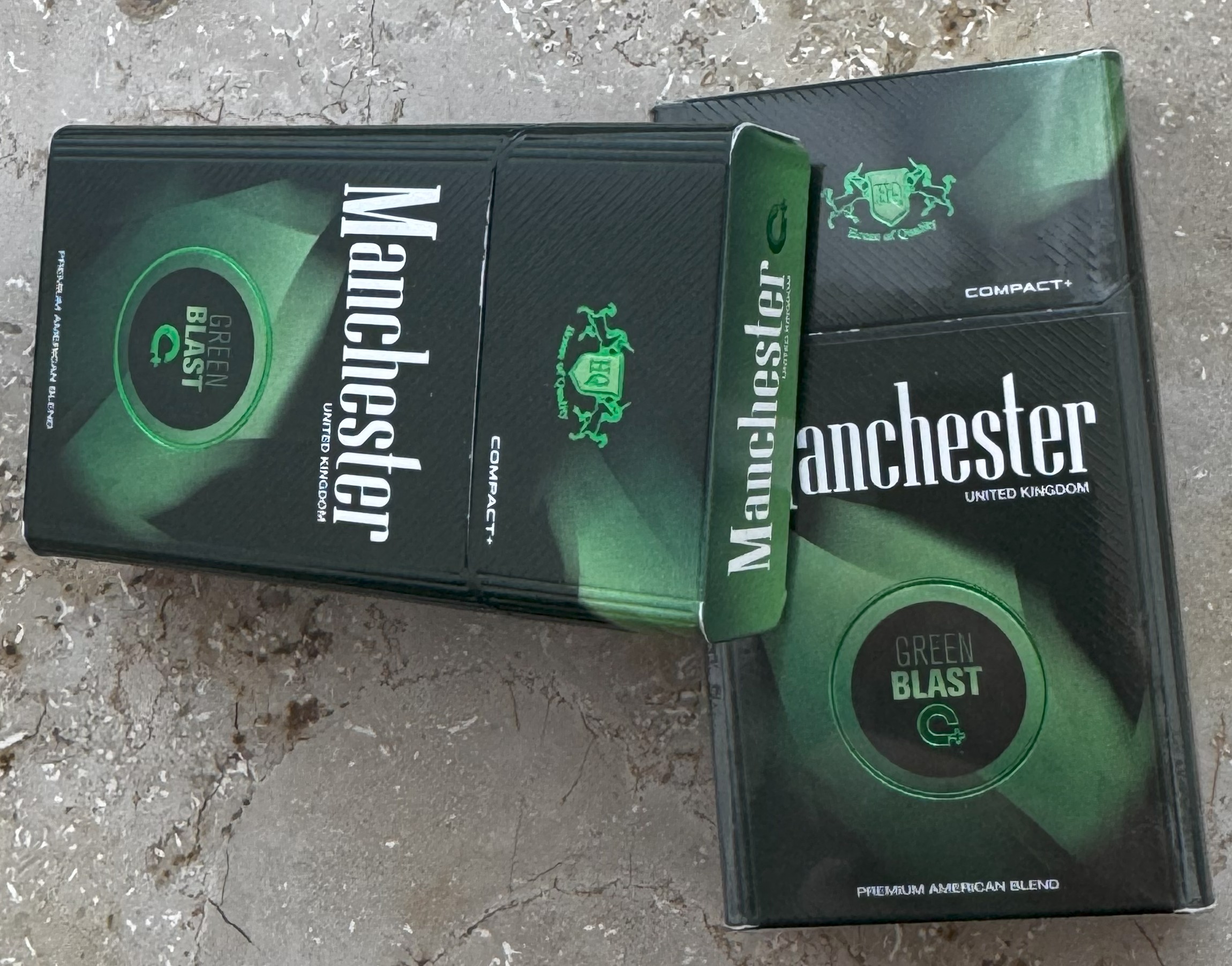 Manchester Green Blast - Buy cigarettes, cigars, rolling tobacco, pipe ...